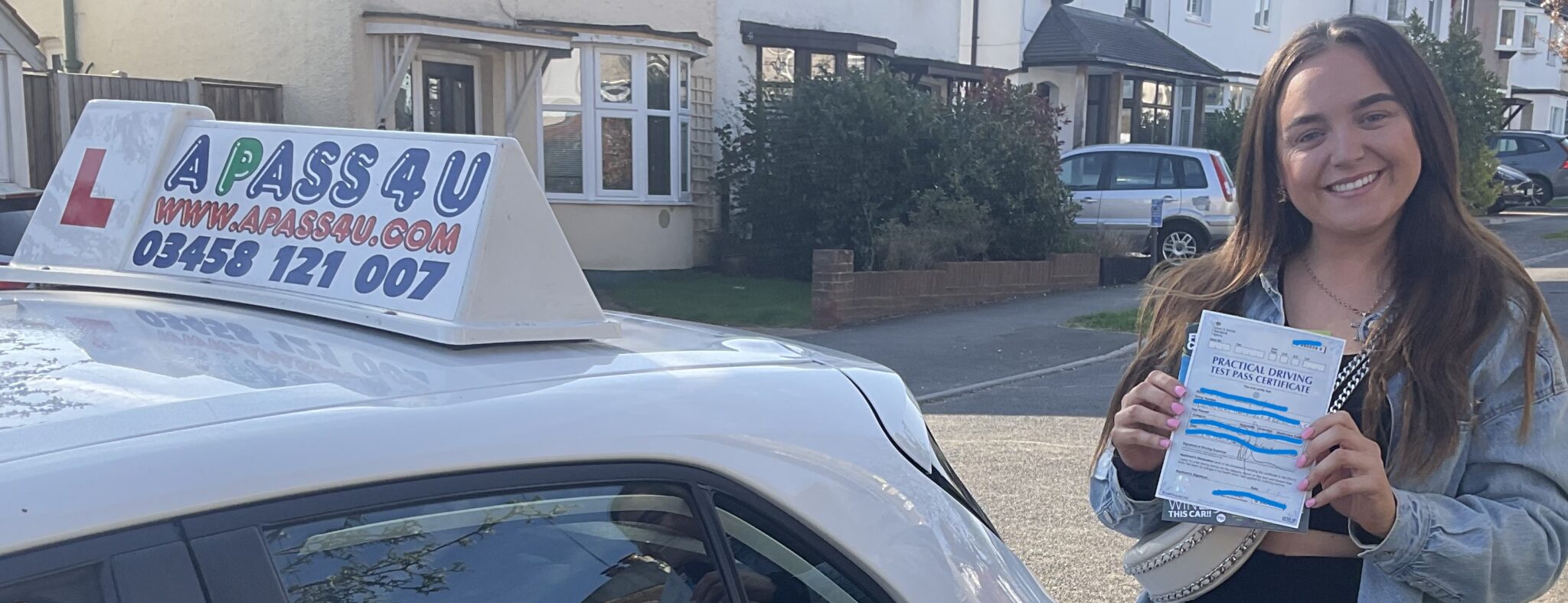 Grace passes her driving test 1st time in Southend - APass4U