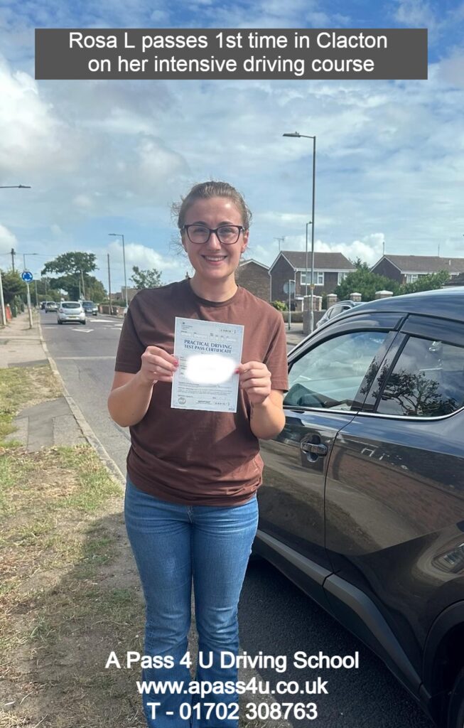 Rosa L passes her driving test 1st time with Lee - APass4U